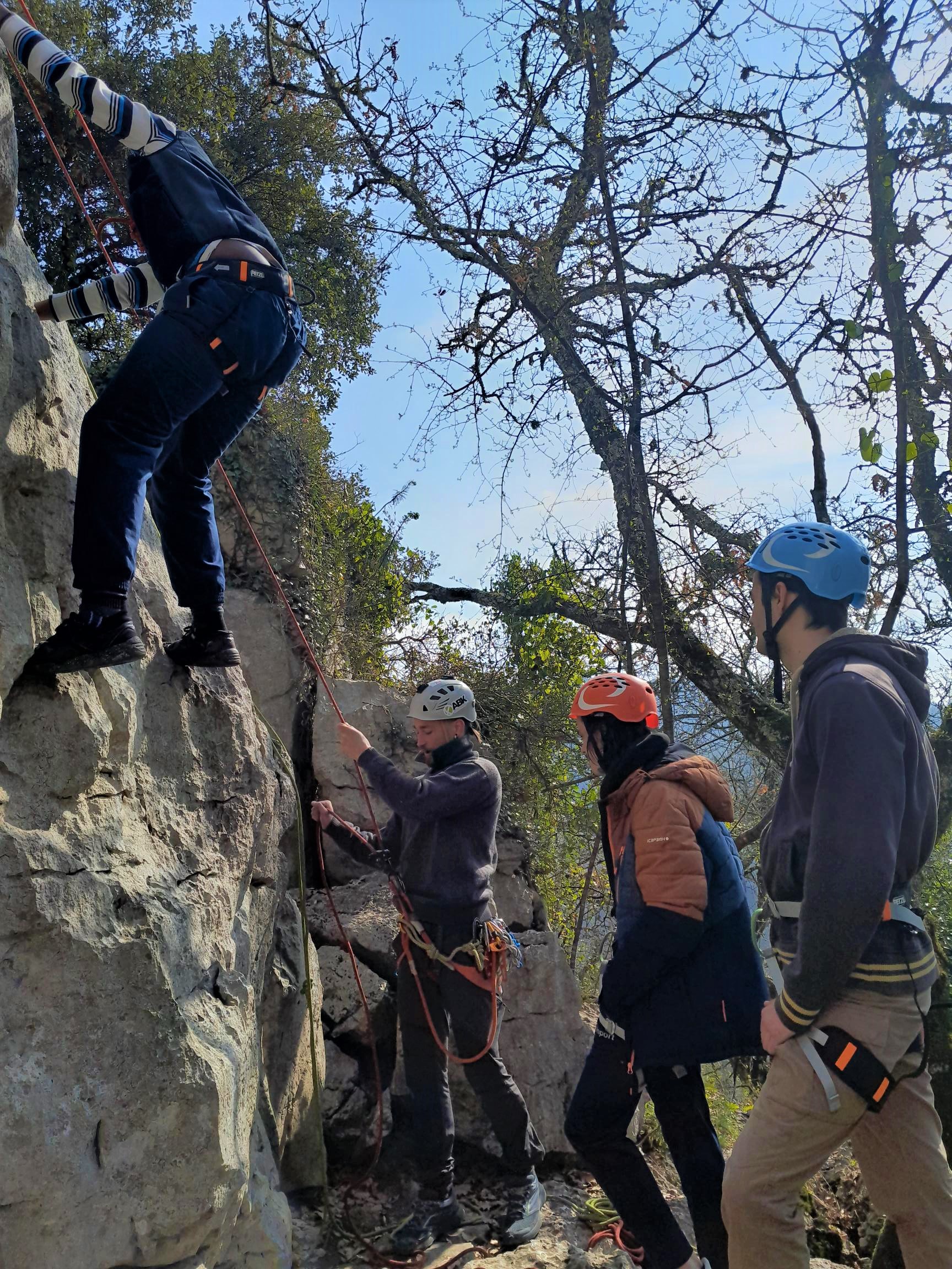 Le CREPS Auvergne-Rhône-Alpes / Vallon Pont d’Arc • Voiron • Lyon aux côtés de la Mission Locale ...